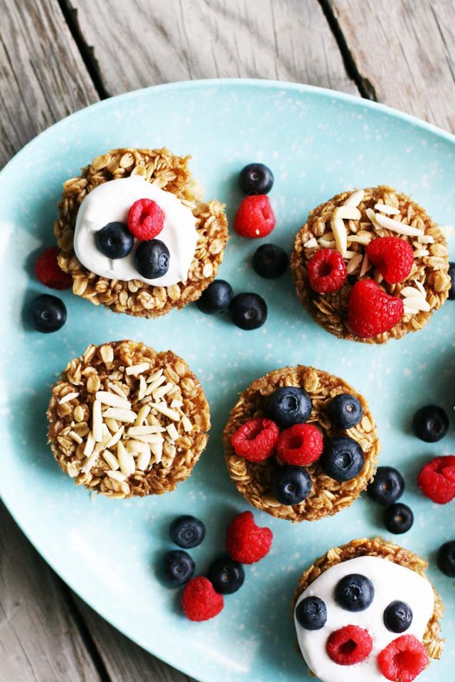Baked Oatmeal Cups - Make Ahead Breakfast Recipe